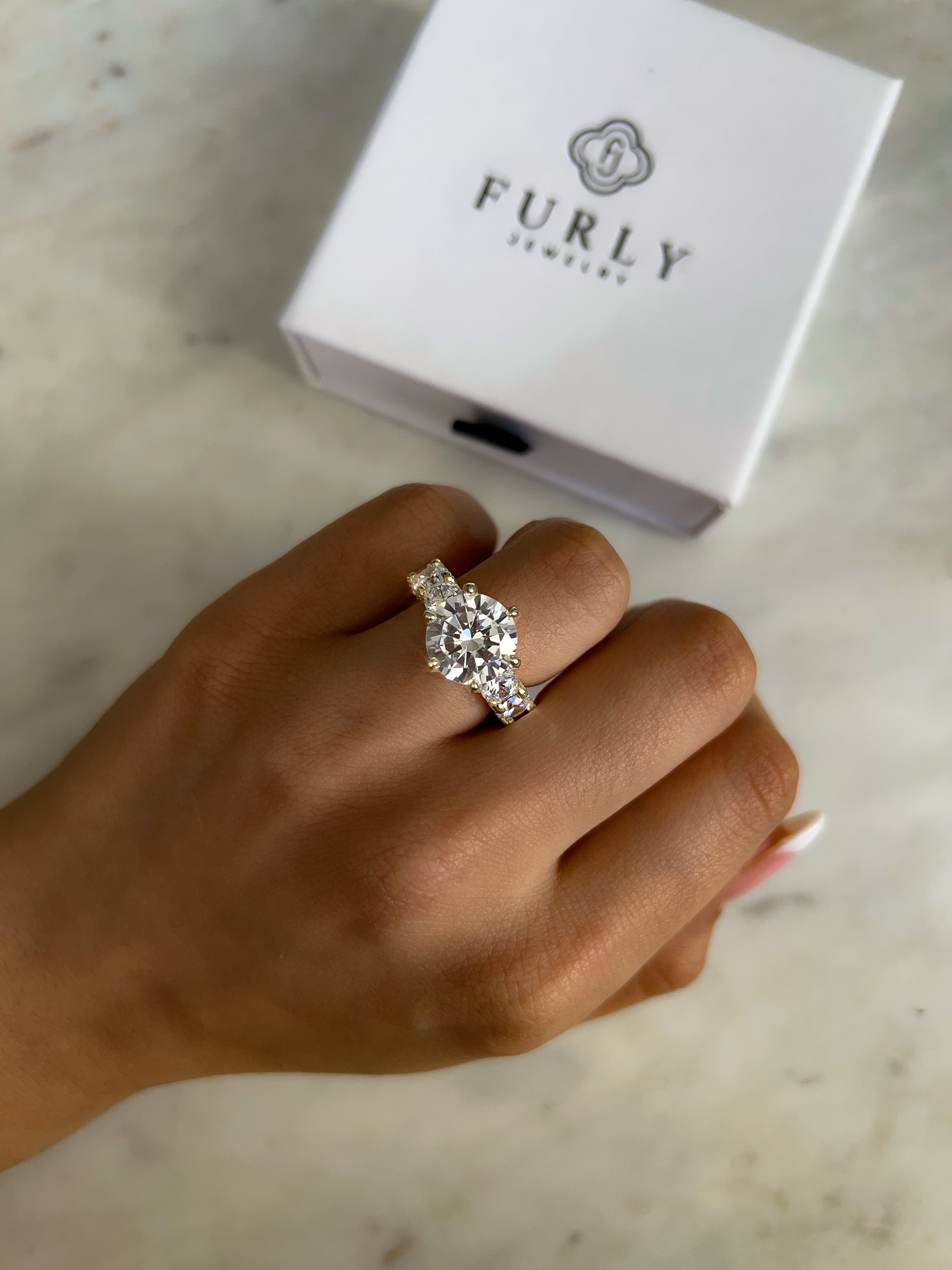 Magnifique Ring – Furly