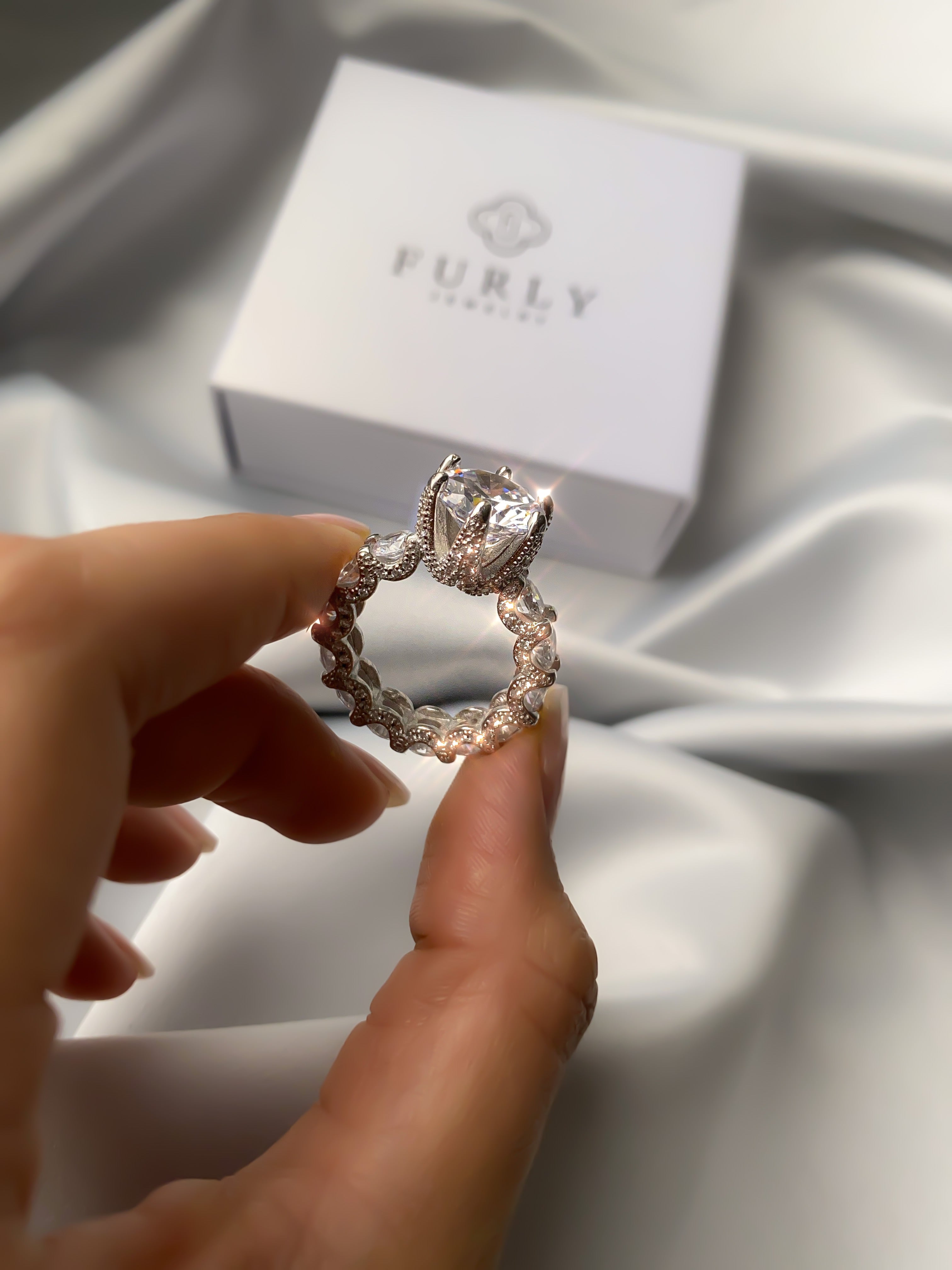 Magnifique Ring – Furly